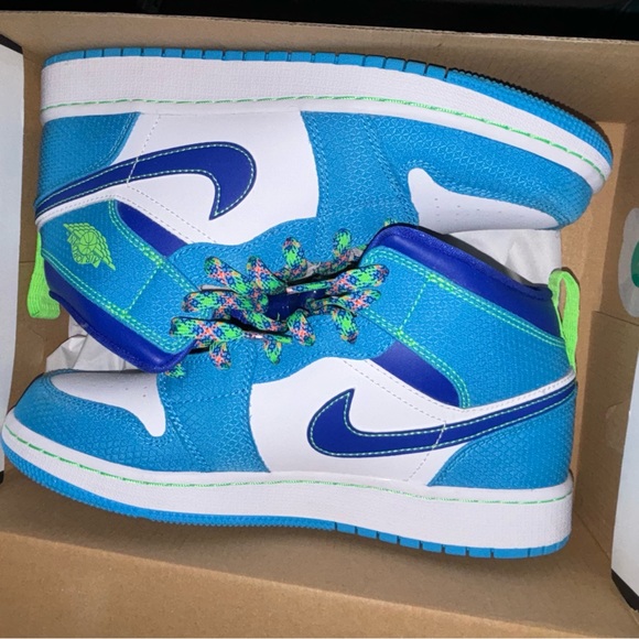 Nike | Shoes | Air Jordan Mid Se Sprite Blue | Poshmark